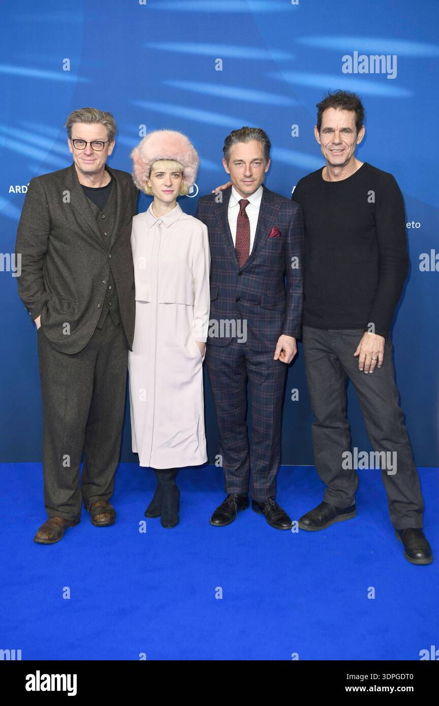Hendrik Handloegten, Liv Lisa Fries, Volker Bruch und Tom Tykwer bei ...