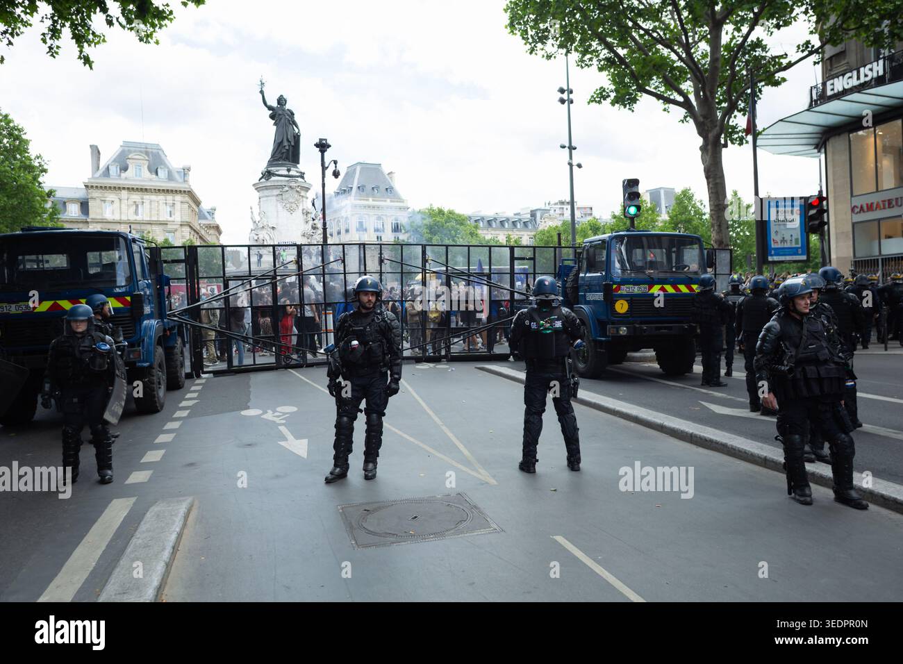Perimeter erstellen -Fotos und -Bildmaterial in hoher Auflösung – Alamy