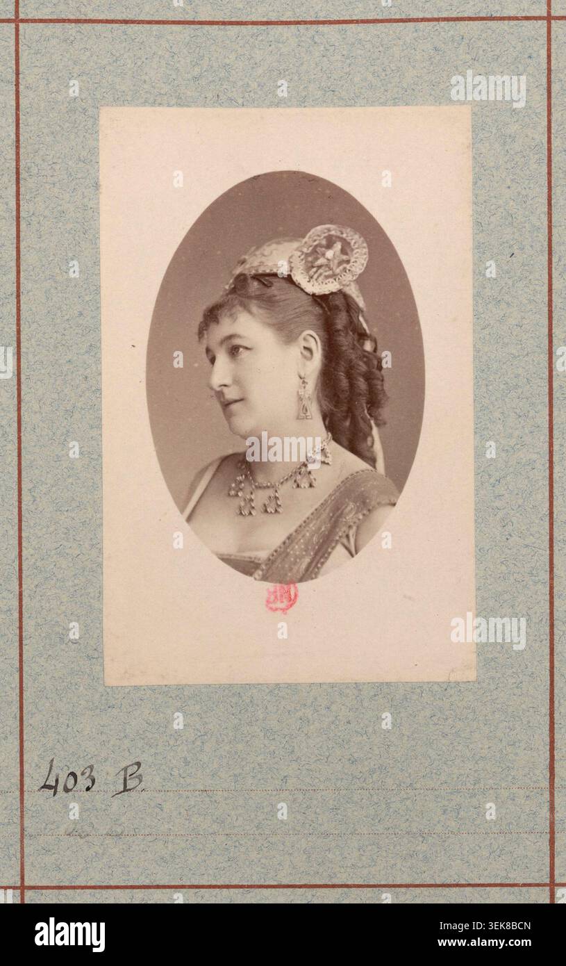 Bild der theater de la renaissance produktion -Fotos und -Bildmaterial ...