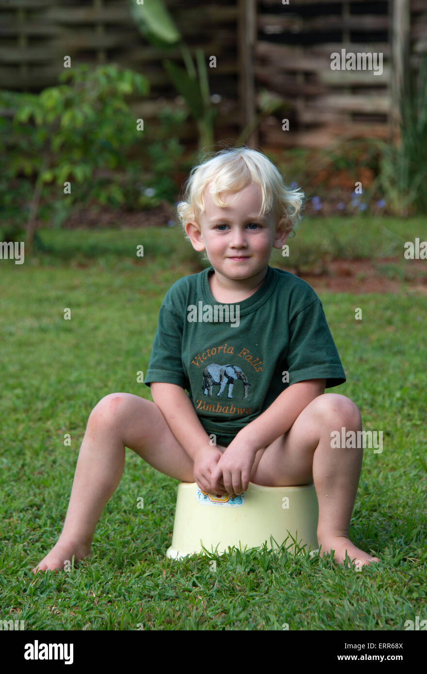 Potty Training Boy Stockfotos Und Bilder Kaufen Alamy
