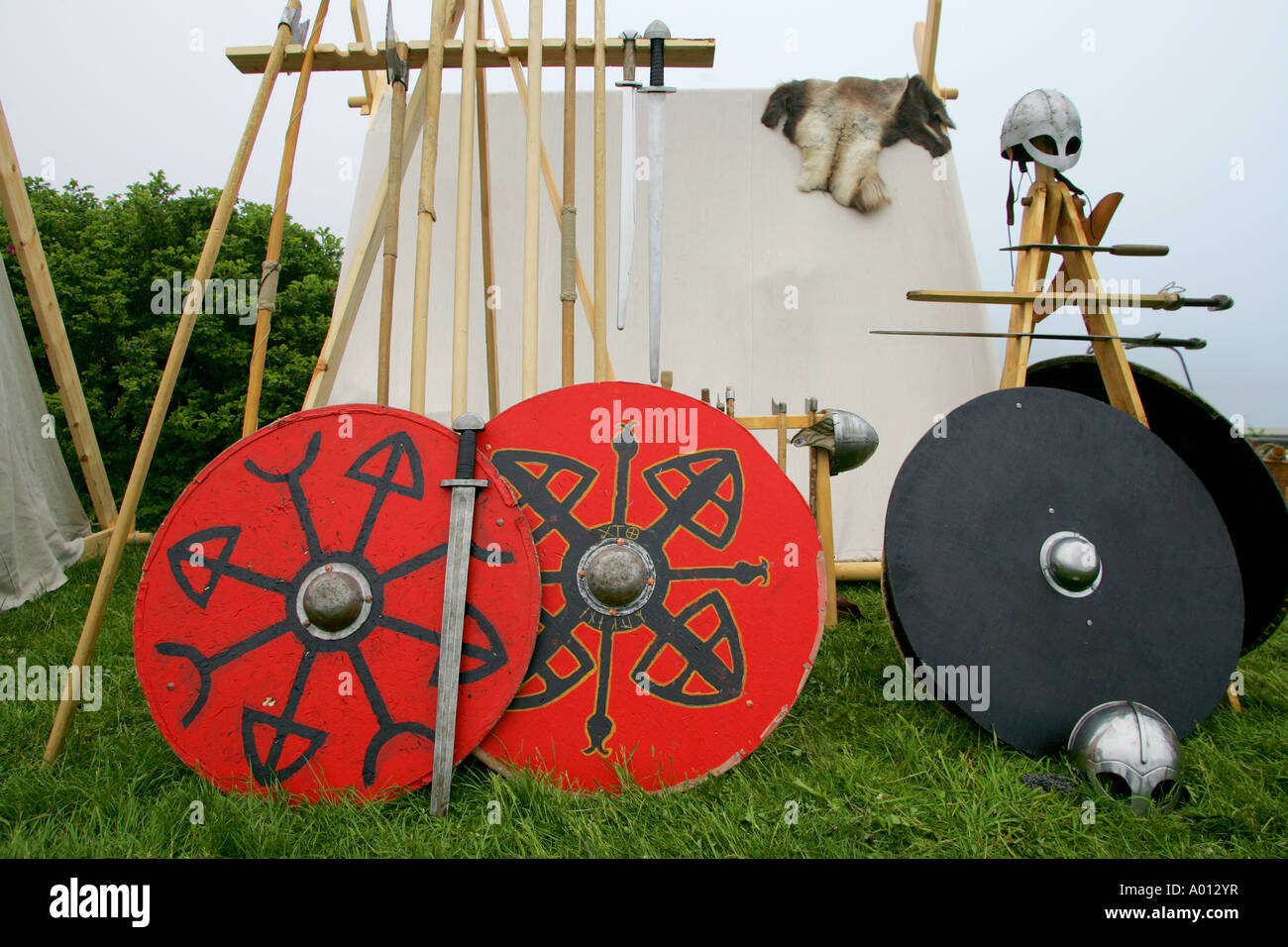 Wikinger reenactment -Fotos und -Bildmaterial in hoher Auflösung – Alamy