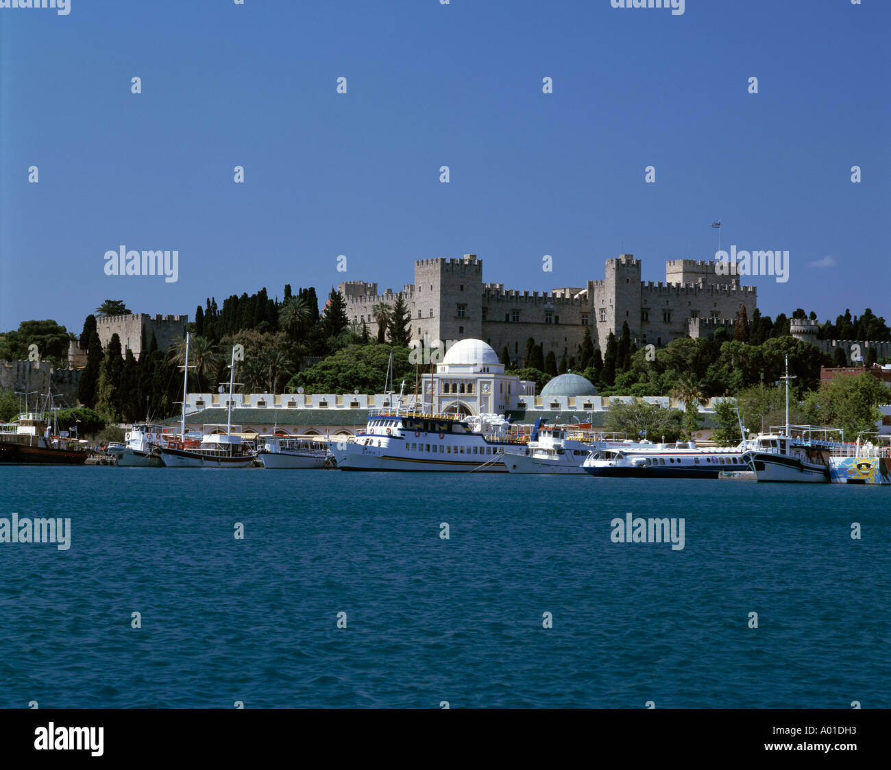 Mandraki-Hafen, Neuer Markt, Grossmeisterpalast, Rhodos-Stadt ...