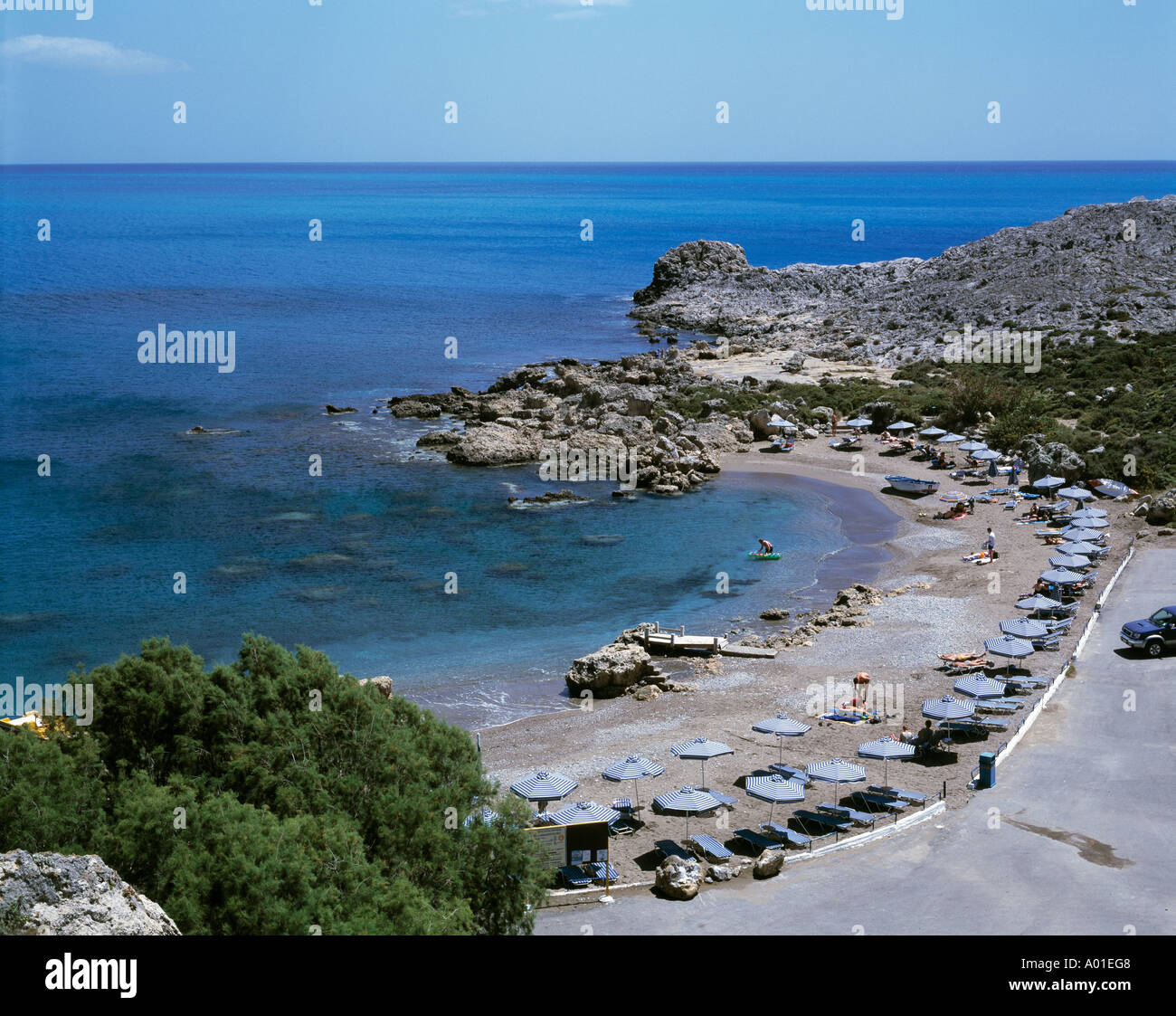 Ladiko-Bucht, Badebucht, Meeresbucht, Badestrand, Felsenkueste ...