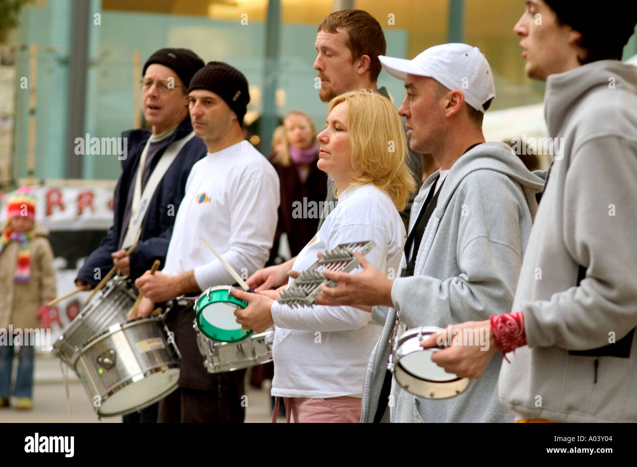 Strassenmusik -Fotos und -Bildmaterial in hoher Auflösung – Alamy