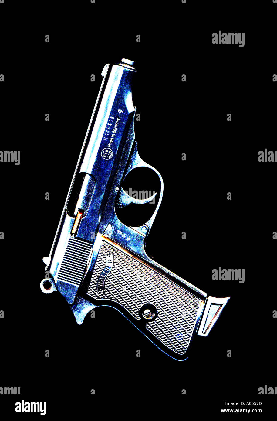 Walther ppk -Fotos und -Bildmaterial in hoher Auflösung – Alamy