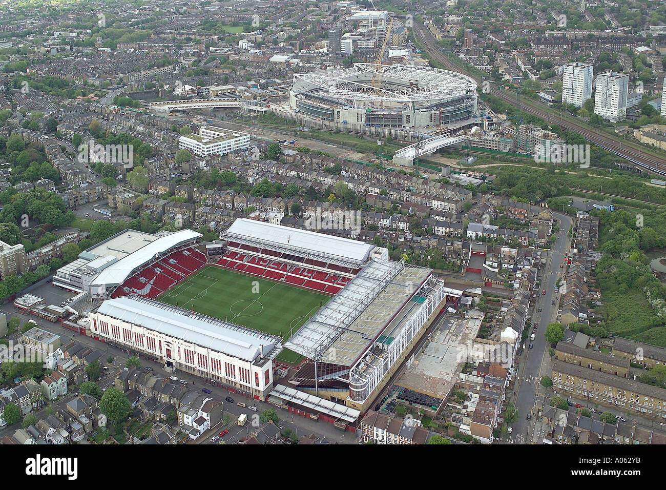 Luftaufnahme des Arsenal Football Club zeigt das Highbury-Stadion ...