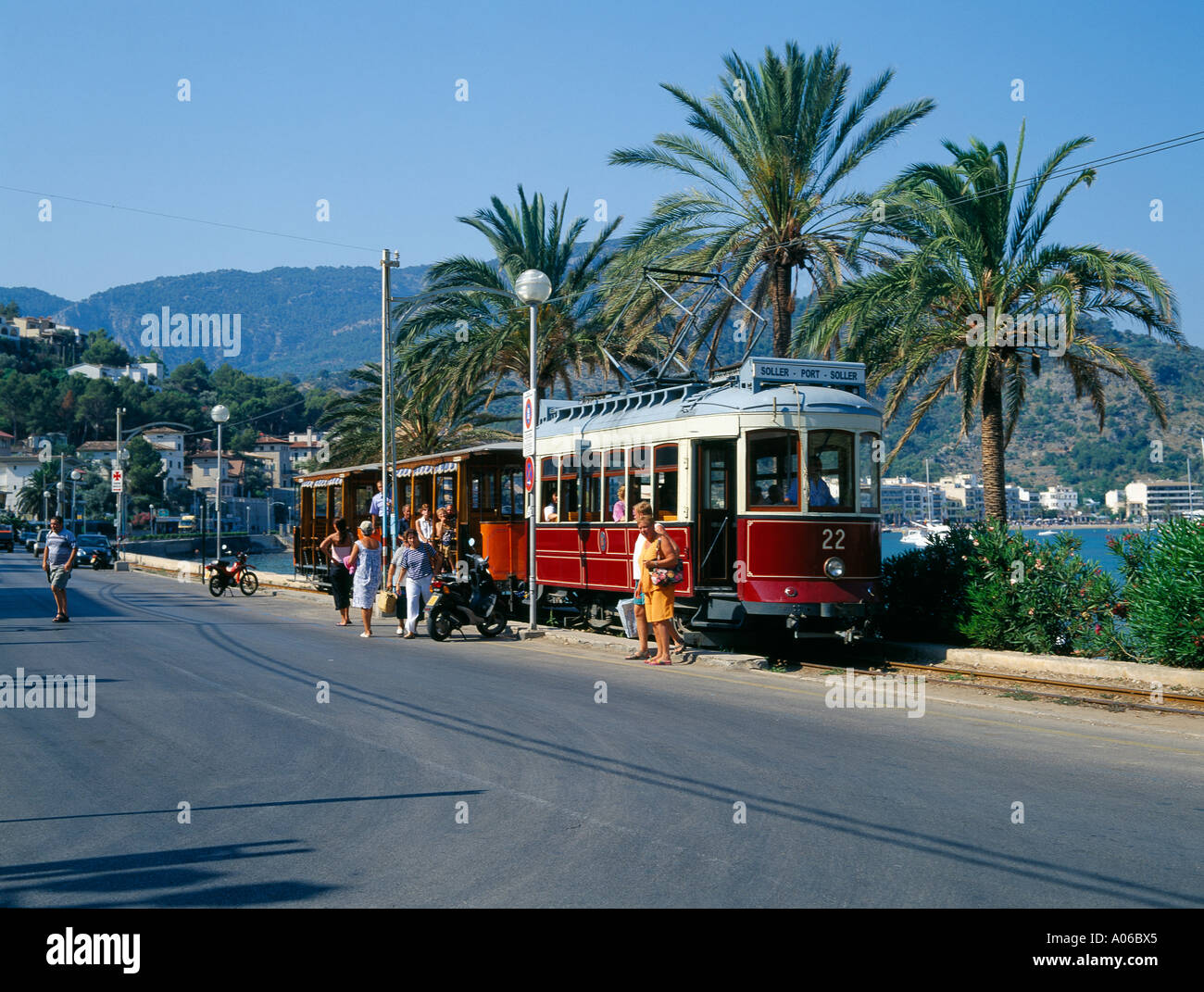 Soller train majorca -Fotos und -Bildmaterial in hoher Auflösung ...