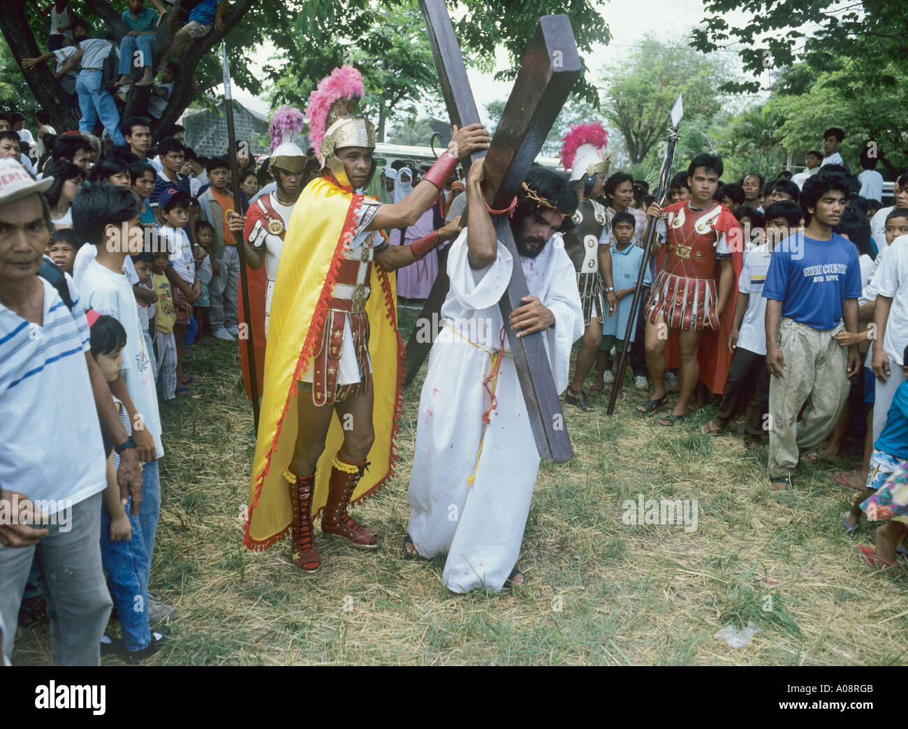 Kreuzigung nachstellung -Fotos und -Bildmaterial in hoher Auflösung – Alamy