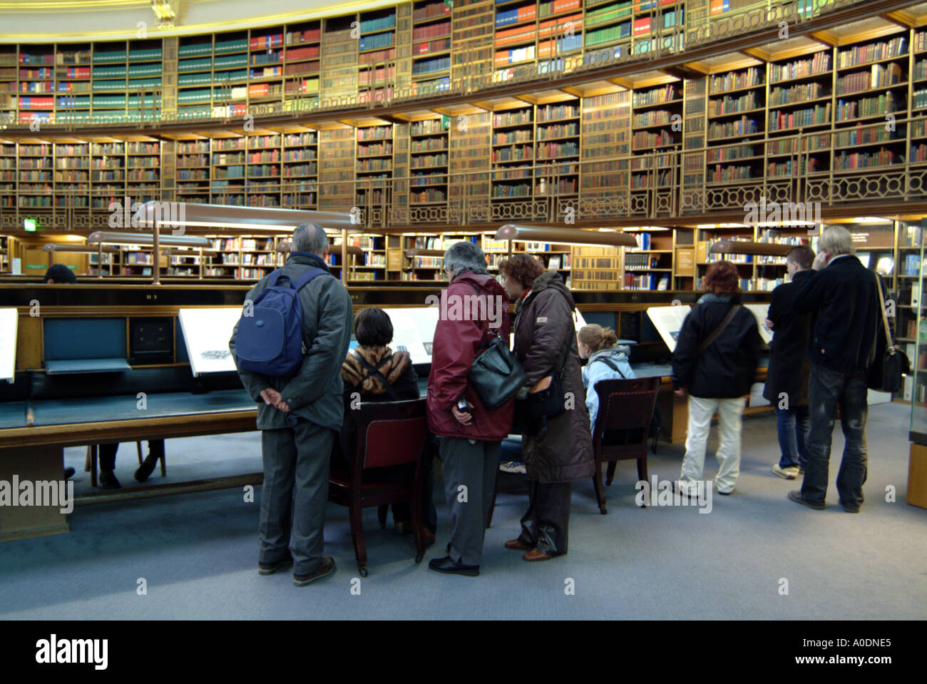 British library reading room -Fotos und -Bildmaterial in hoher ...