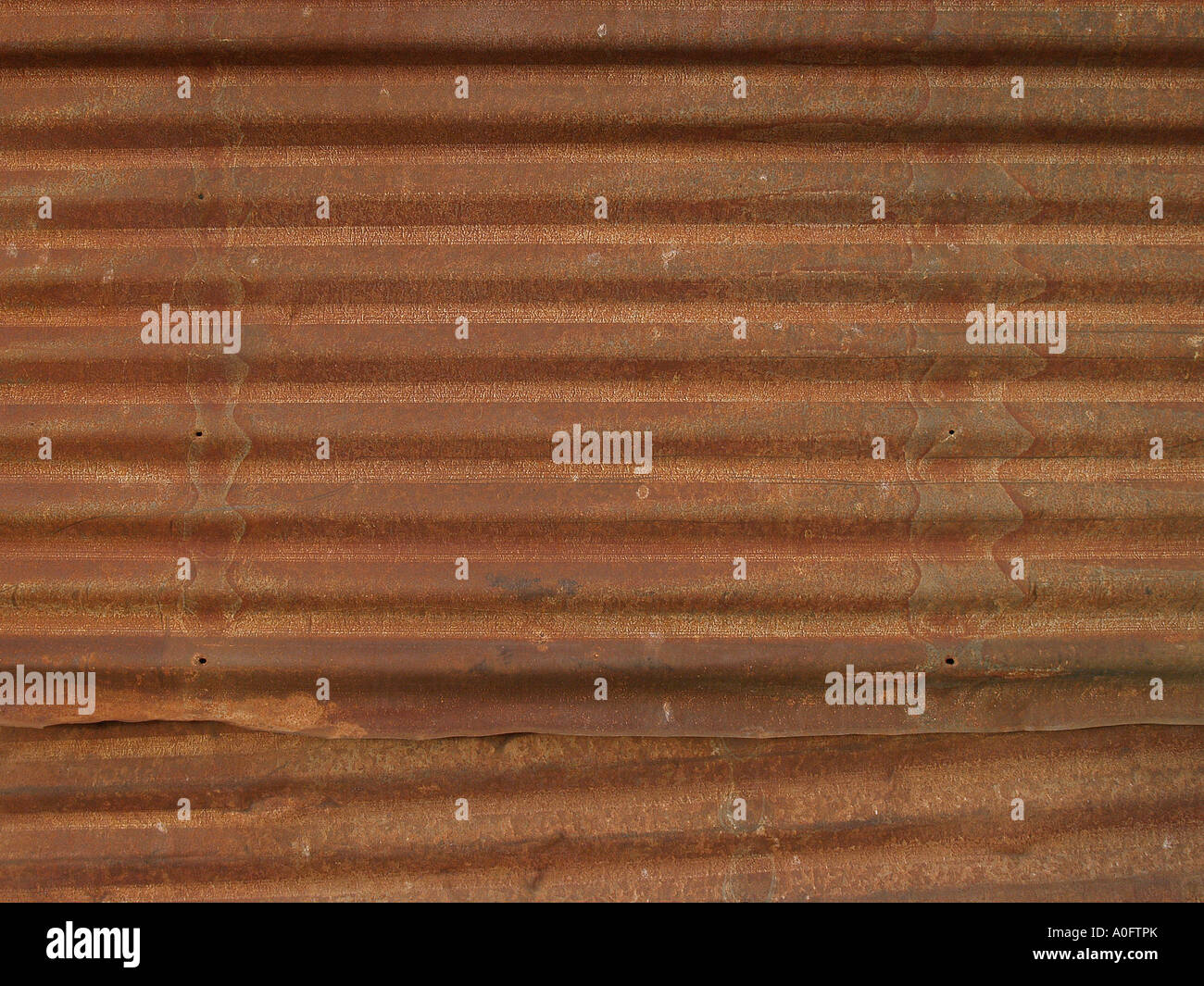 Wellblech wassertank -Fotos und -Bildmaterial in hoher Auflösung – Alamy