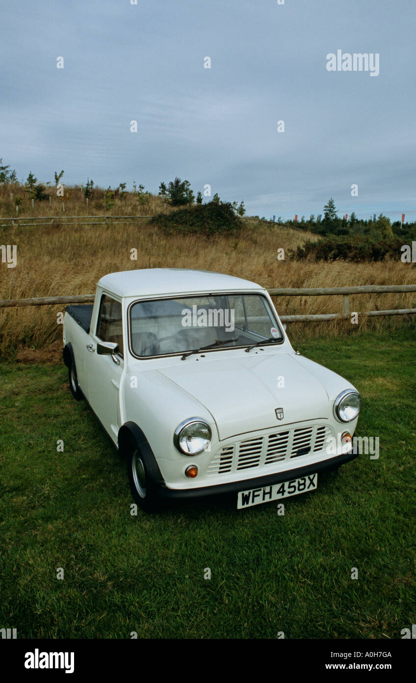 Austin mini pick up -Fotos und -Bildmaterial in hoher Auflösung – Alamy