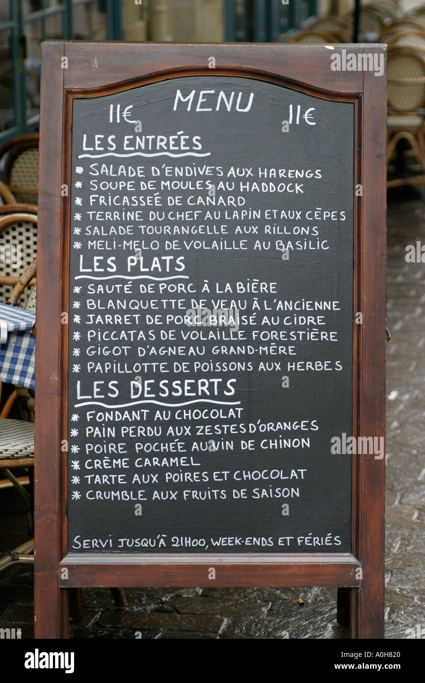 Ein typisch französisches Restaurant Tafel Menü bei Tours Loire Valley ...