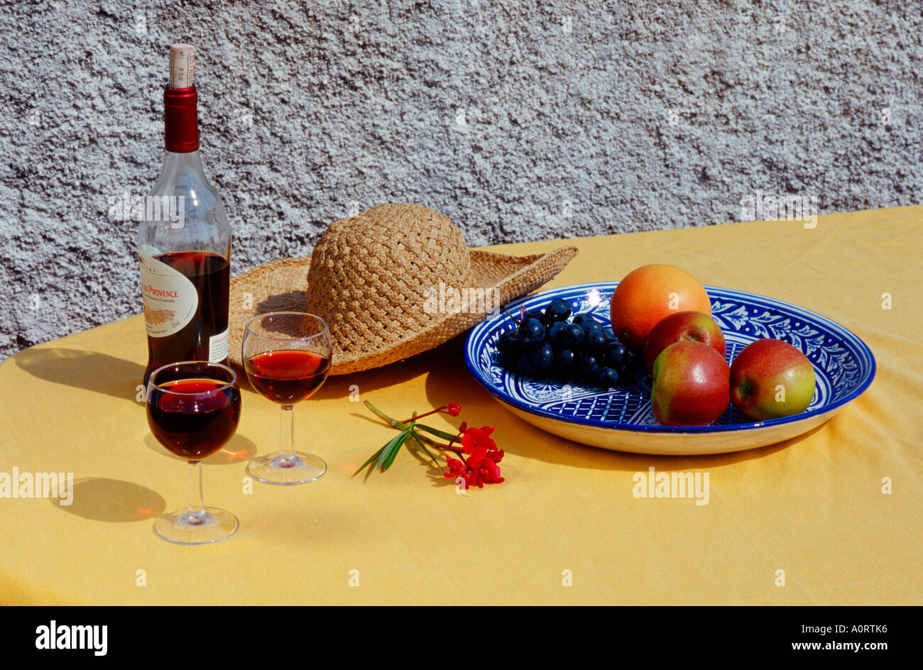 Gedeckten Tisch / Gedeckter Tisch Stockfotografie - Alamy