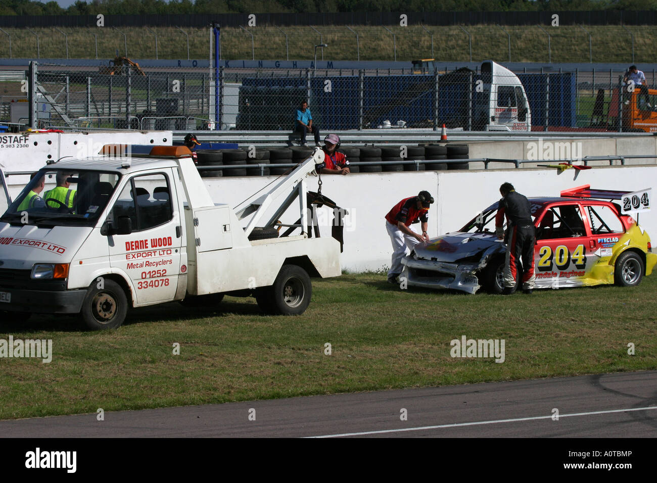 Banger racing crash crashing car -Fotos und -Bildmaterial in hoher ...