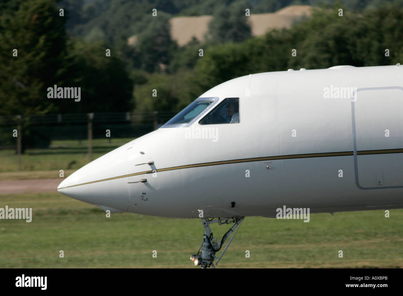 Gulfstream g450 auf der piste -Fotos und -Bildmaterial in hoher ...