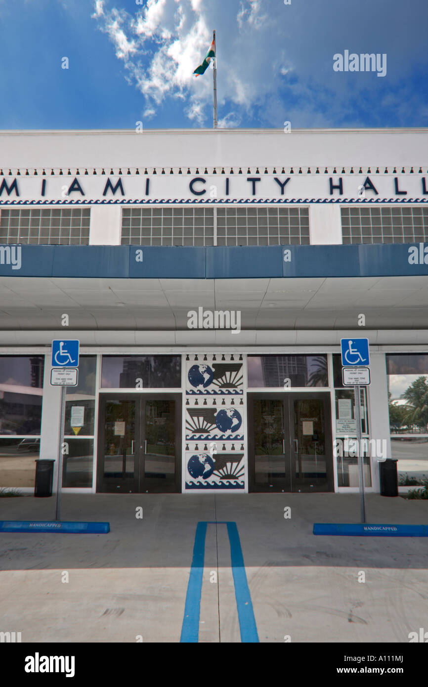 Miami rathaus -Fotos und -Bildmaterial in hoher Auflösung – Alamy