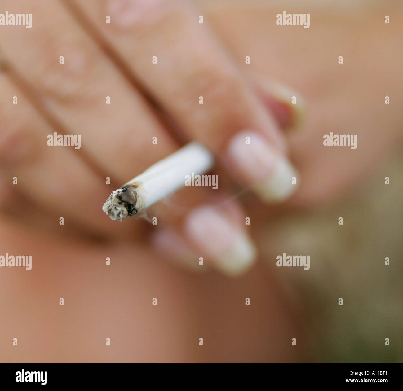Rauchen sind -Fotos und -Bildmaterial in hoher Auflösung – Alamy