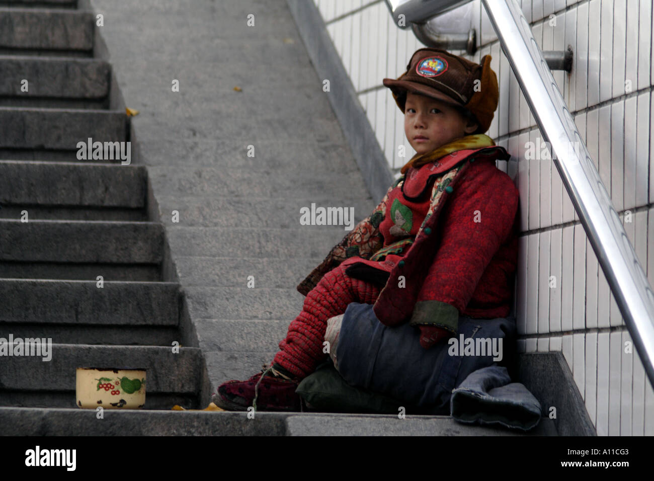 Chinese homeless child -Fotos und -Bildmaterial in hoher Auflösung – Alamy
