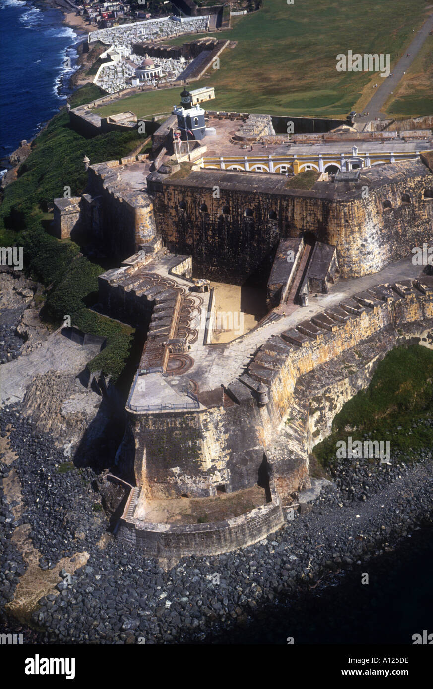 Schlacht von fort san juan -Fotos und -Bildmaterial in hoher Auflösung ...