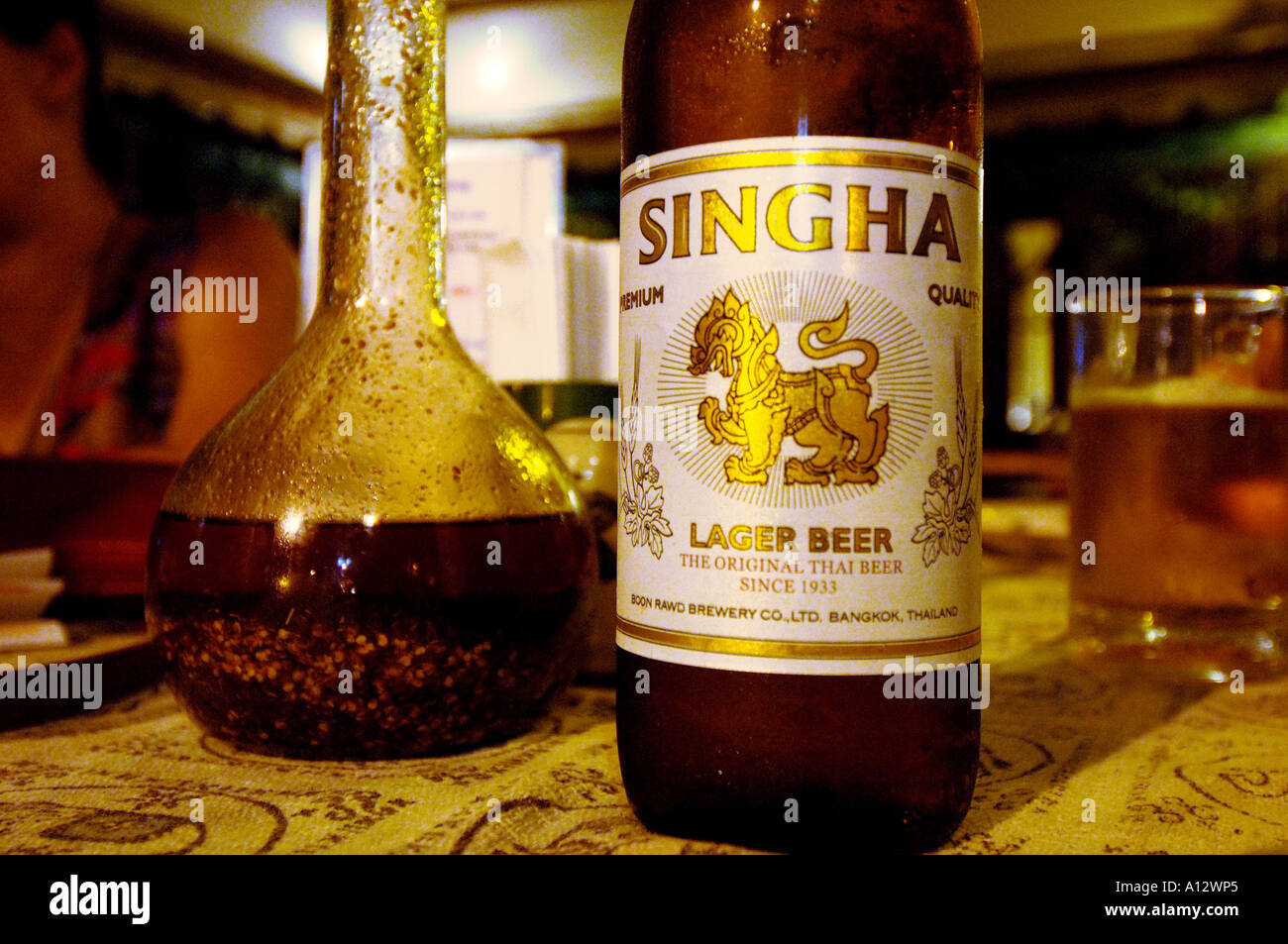 Singha bierflasche -Fotos und -Bildmaterial in hoher Auflösung – Alamy