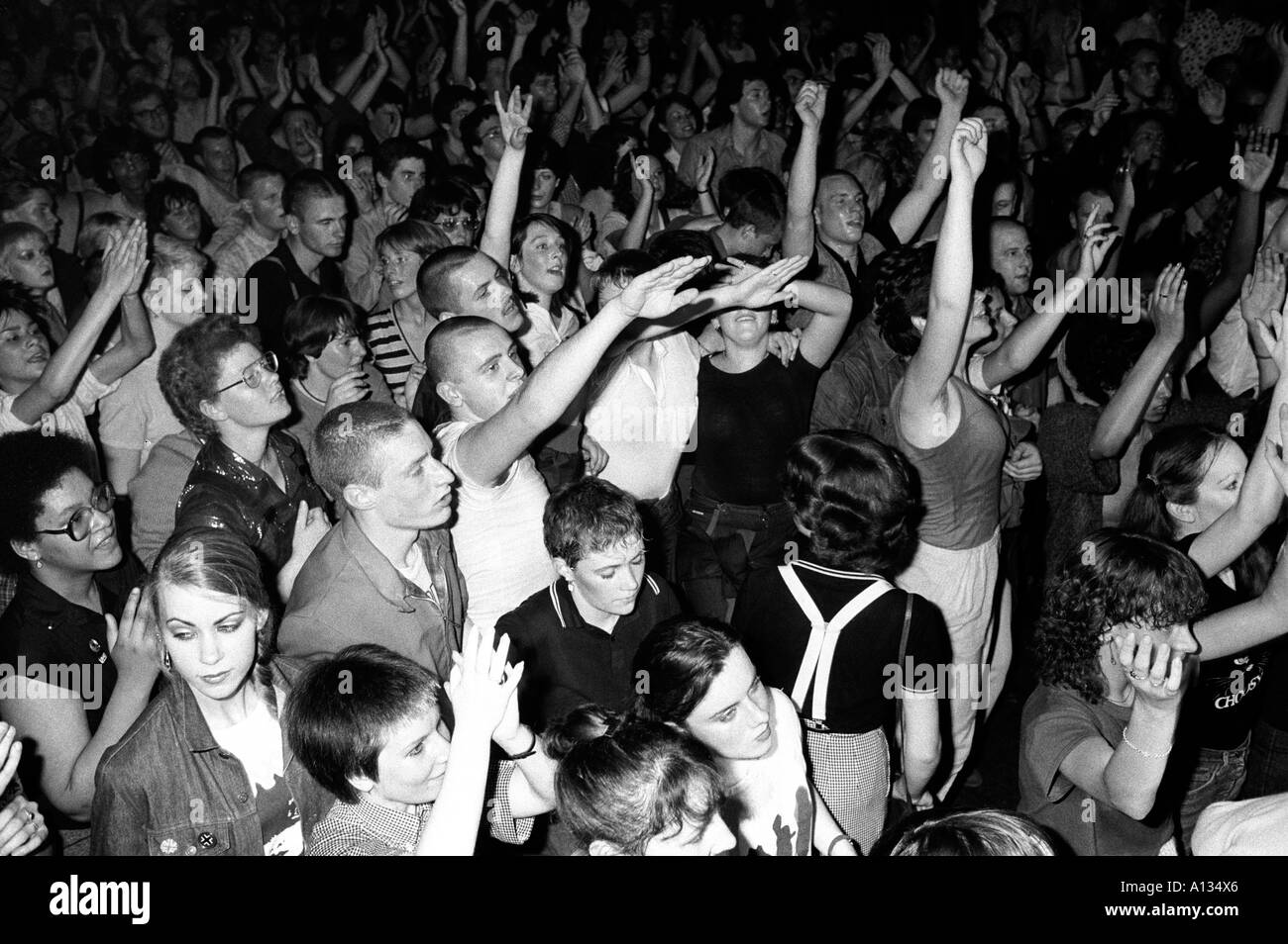 Sieg heil -Fotos und -Bildmaterial in hoher Auflösung – Alamy