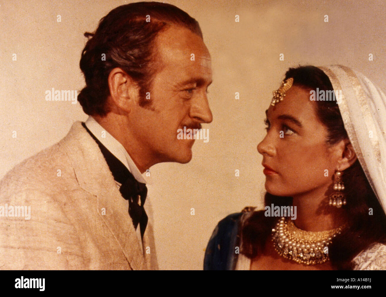 Michael anderson david niven -Fotos und -Bildmaterial in hoher ...
