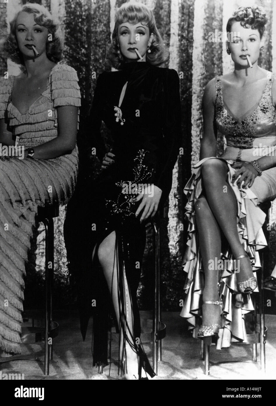 Manpower marlene dietrich -Fotos und -Bildmaterial in hoher Auflösung – Alamy