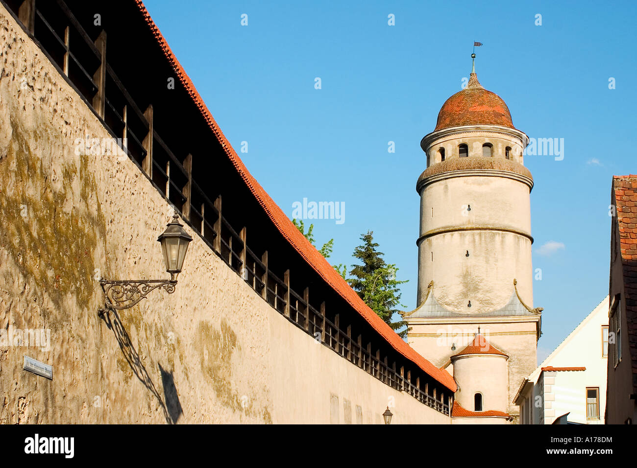 Noerdlingen stadtmauer -Fotos und -Bildmaterial in hoher Auflösung – Alamy