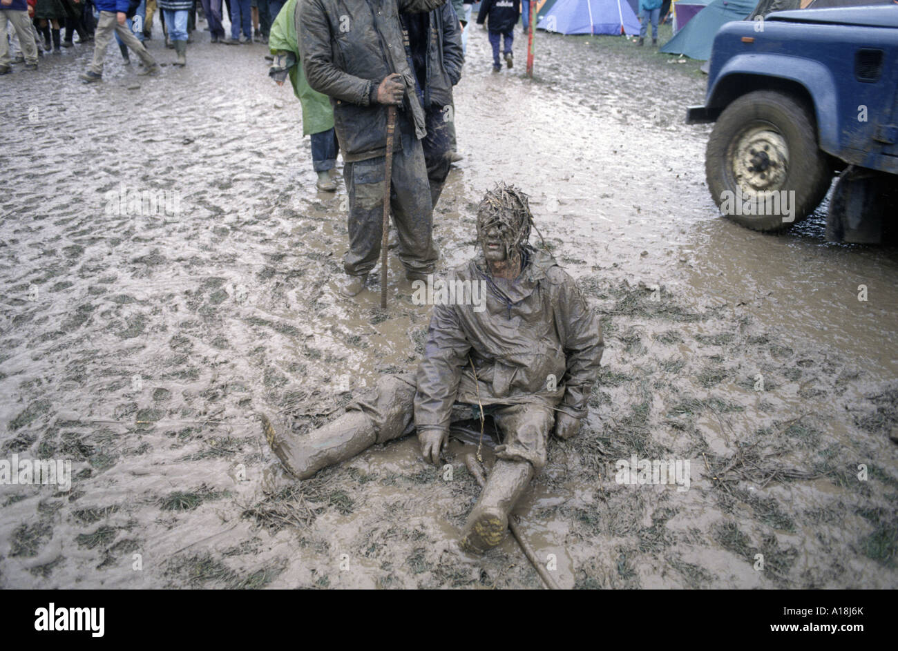 Junge im schlammbad -Fotos und -Bildmaterial in hoher Auflösung – Alamy