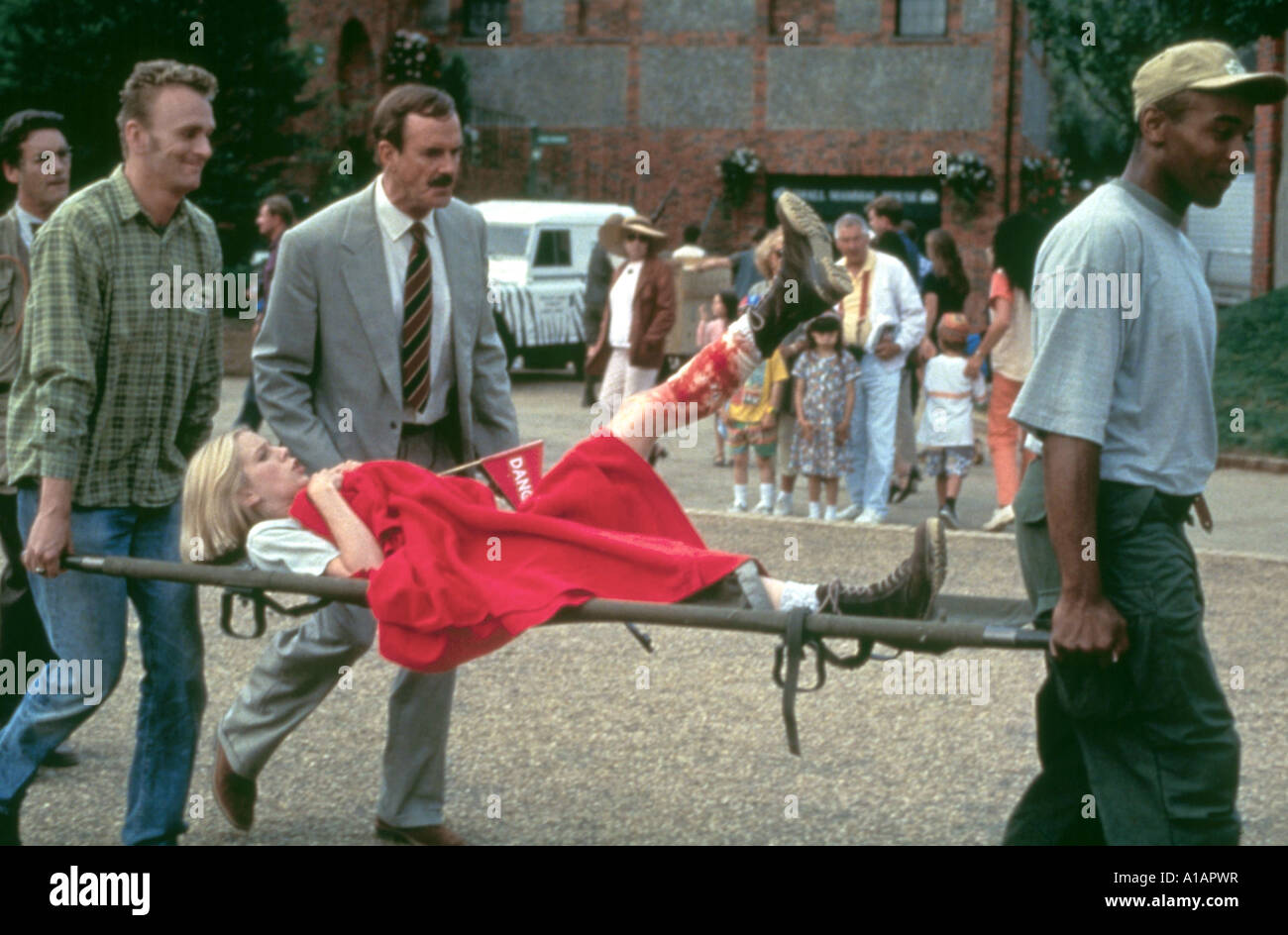 Heftige kreaturen 1996 john cleese -Fotos und -Bildmaterial in hoher ...