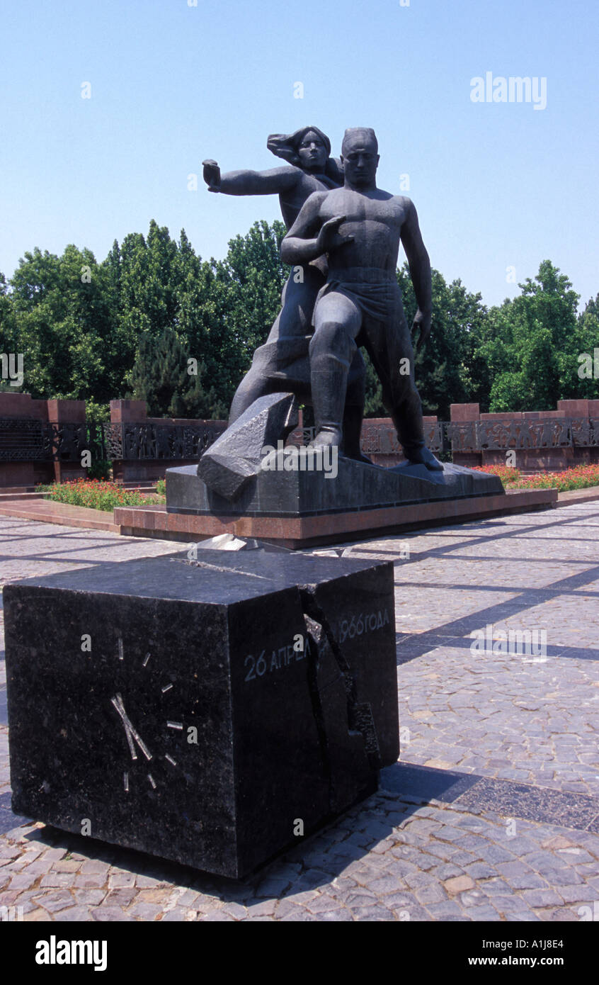 Uzbekistan tashkent earthquake memorial 1966 -Fotos und -Bildmaterial ...