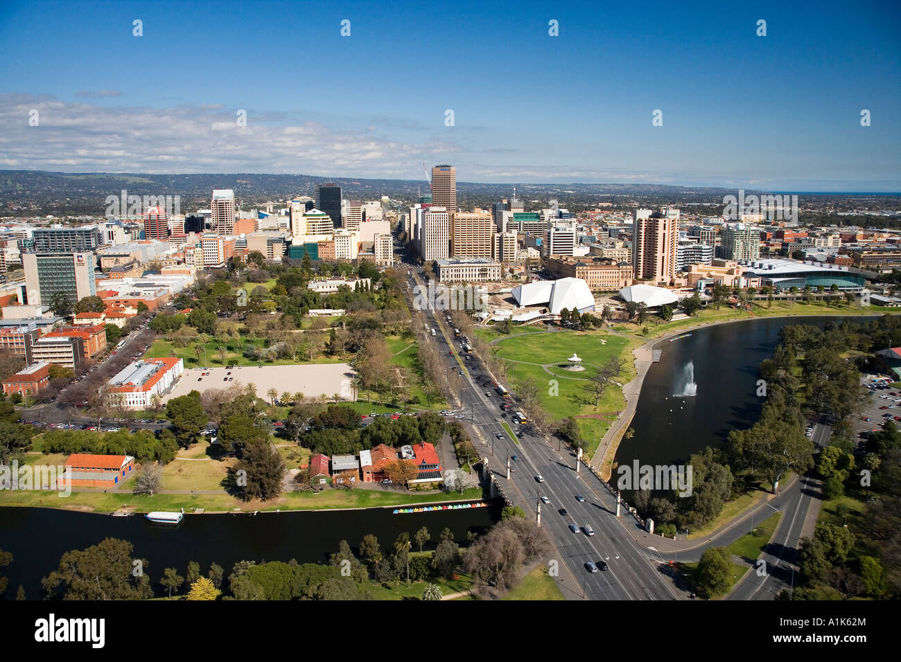 River Torrens und CBD Adelaide South Australia Australien Antenne ...