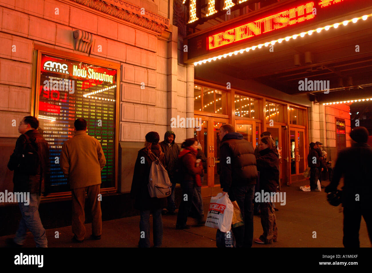 Amc cinema times square -Fotos und -Bildmaterial in hoher Auflösung – Alamy