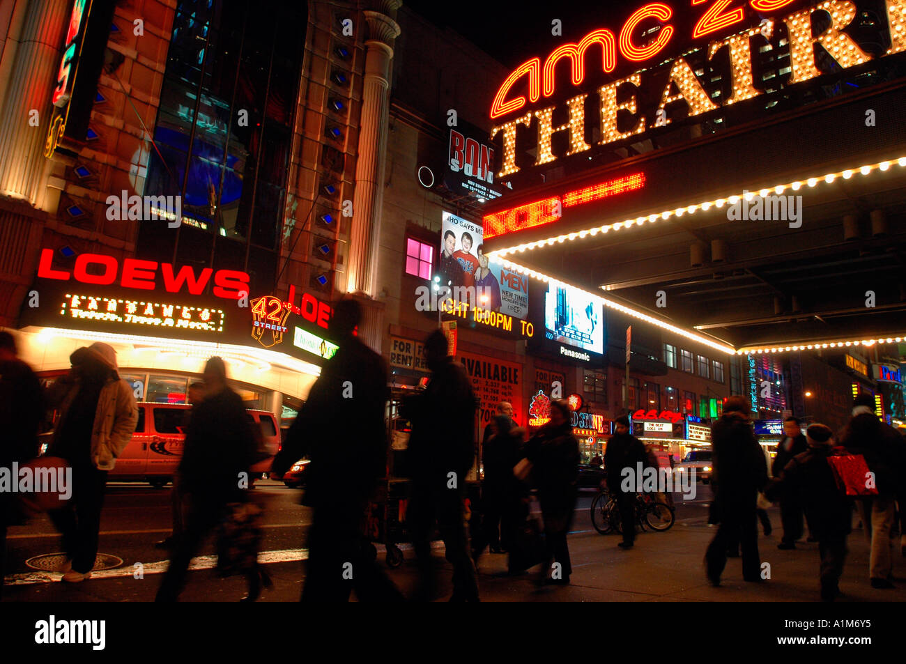 Amc cinema times square -Fotos und -Bildmaterial in hoher Auflösung – Alamy