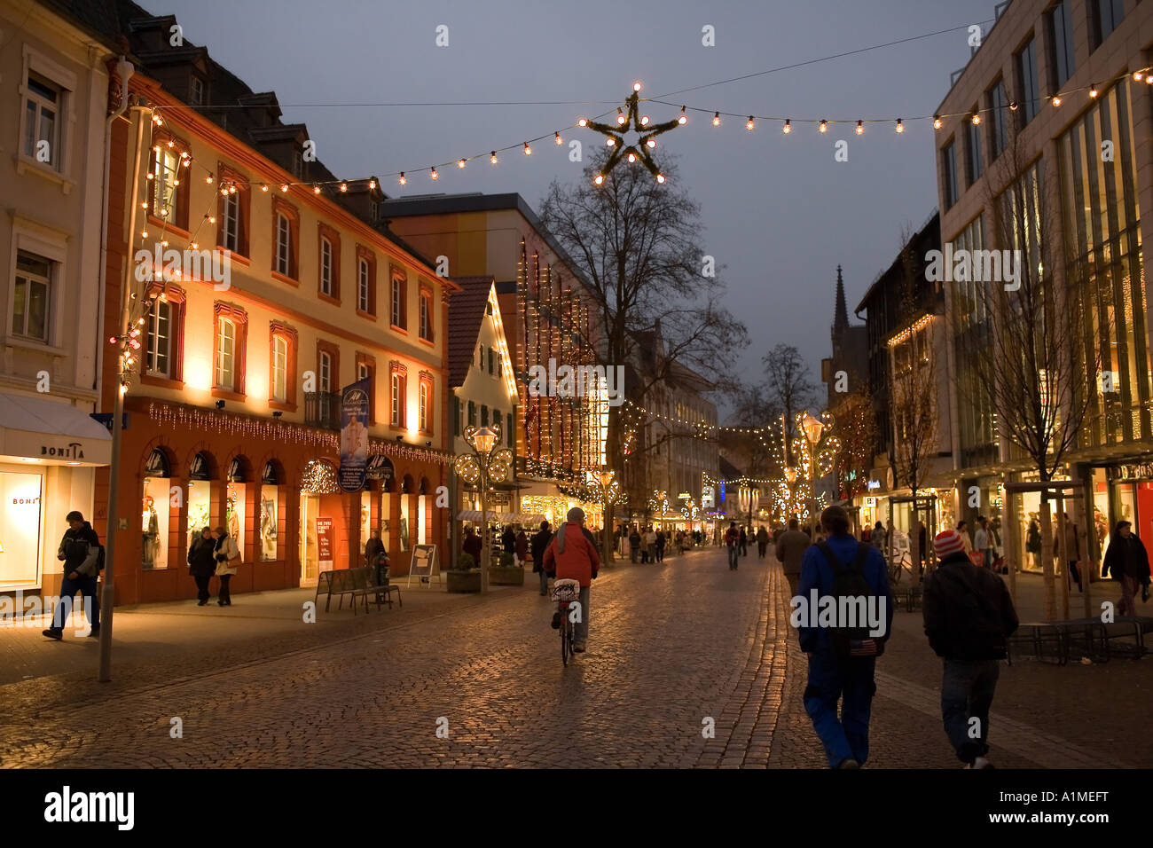 Offenburg people germany night -Fotos und -Bildmaterial in hoher ...