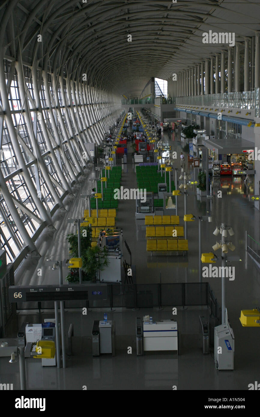 Luftbild von der internationalen Abflug-Gates am Kansai International ...