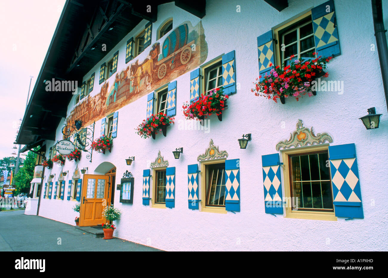 Typisch bayerische Architektur, Hotel Weinbauer Schwangau, Allgäu ...