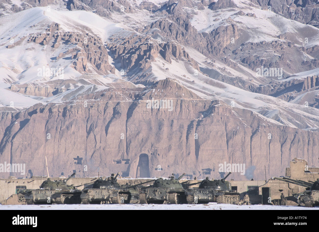 Buddhas of bamiyan afghanistan -Fotos und -Bildmaterial in hoher ...
