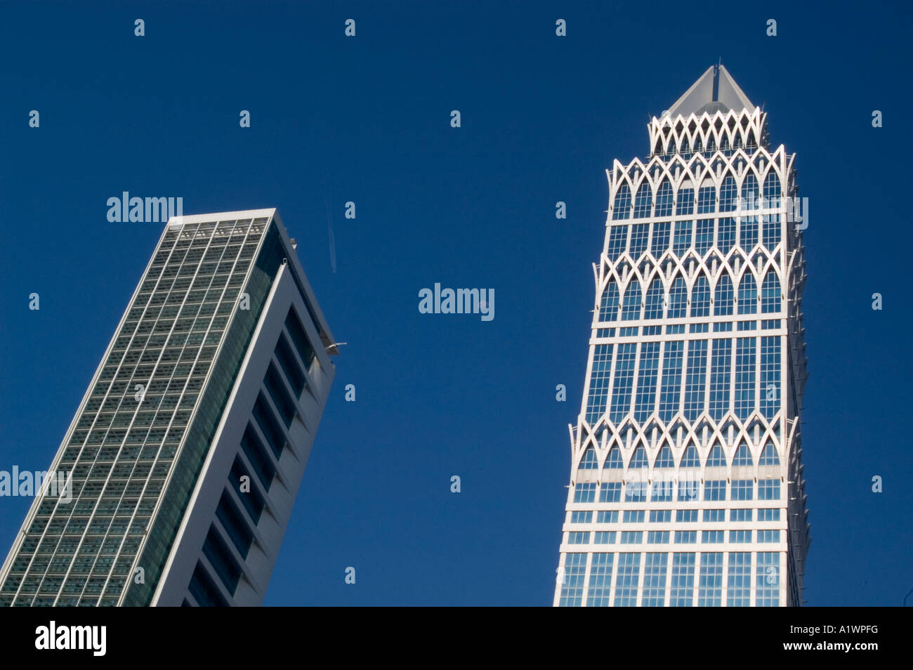 Capricorn tower -Fotos und -Bildmaterial in hoher Auflösung – Alamy