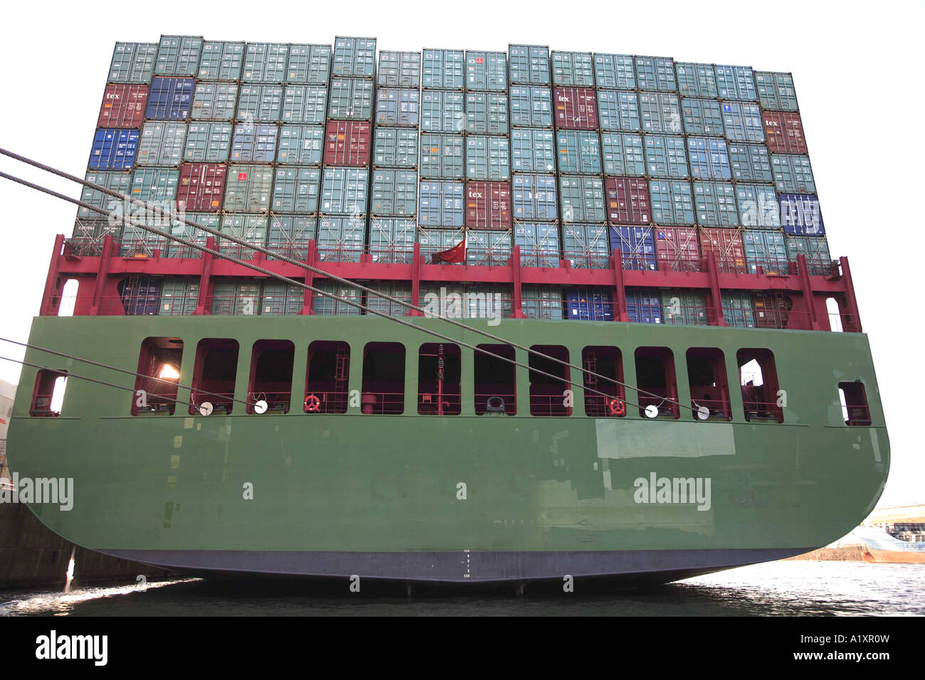 Containerschiffe stau -Fotos und -Bildmaterial in hoher Auflösung – Alamy