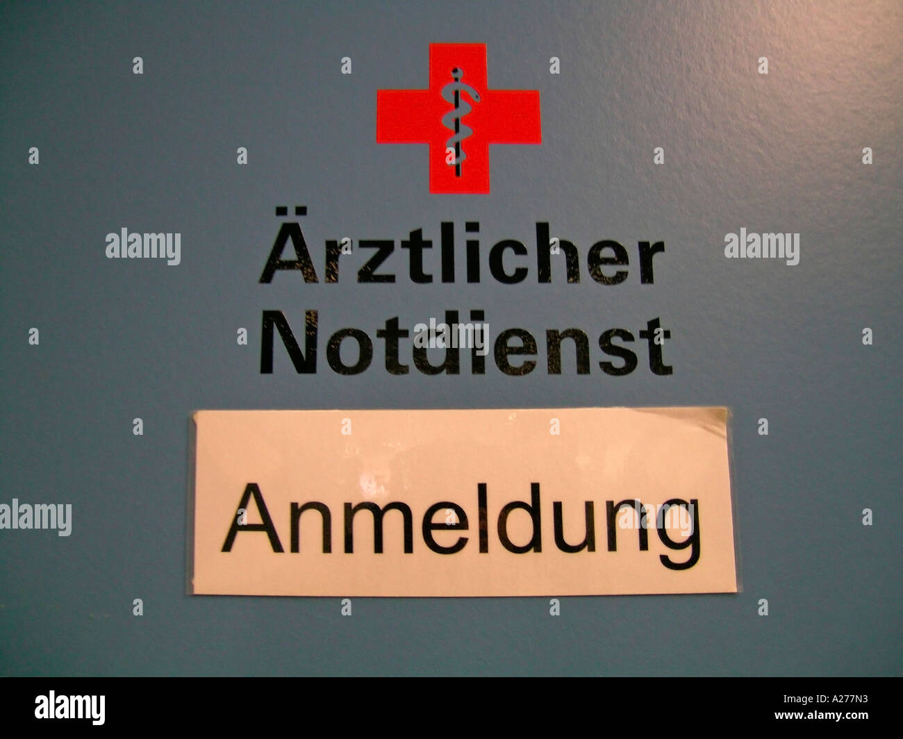 Aesculap Zeichen Stockfotos und -bilder Kaufen - Alamy