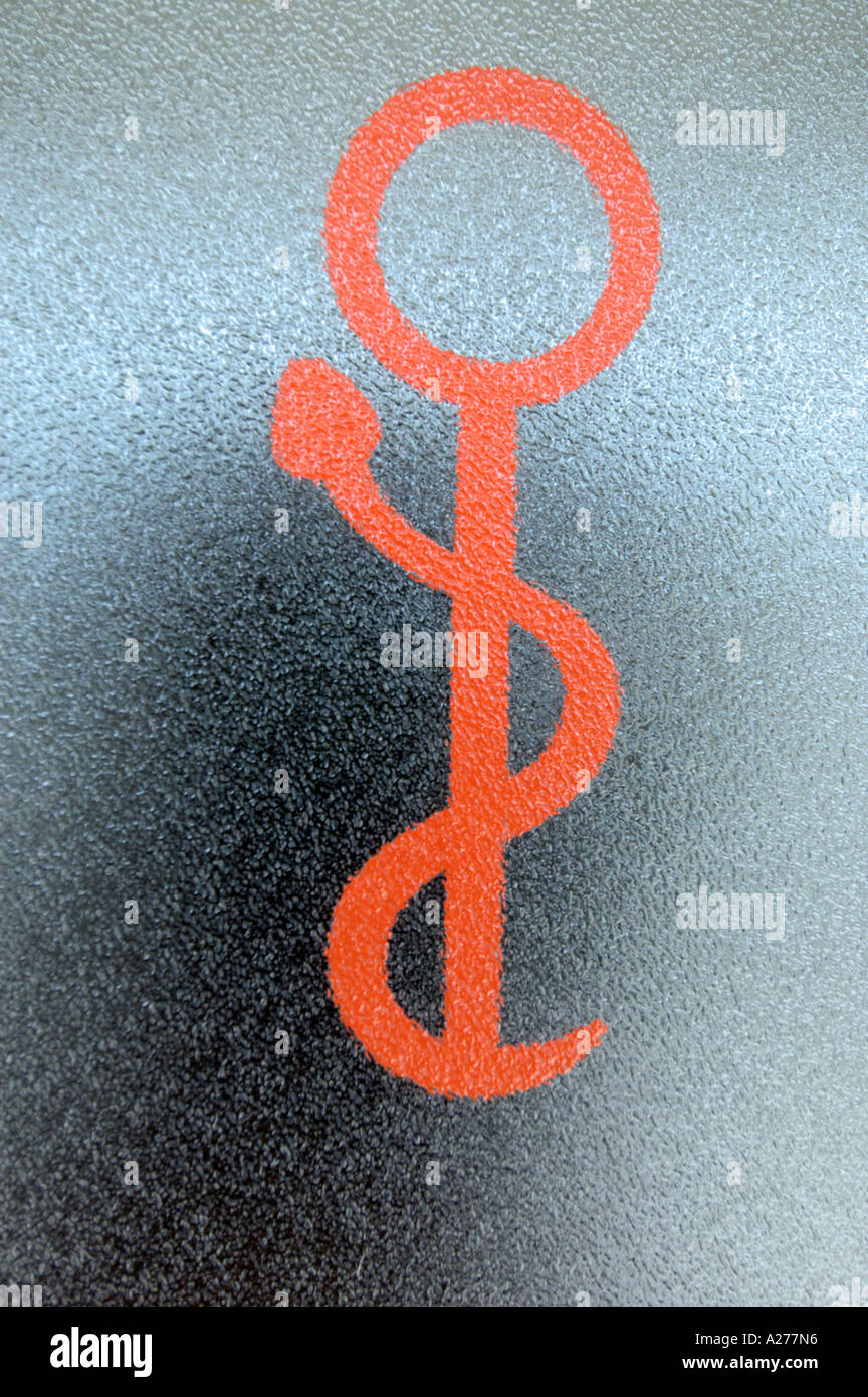 Aesculap zeichen -Fotos und -Bildmaterial in hoher Auflösung – Alamy