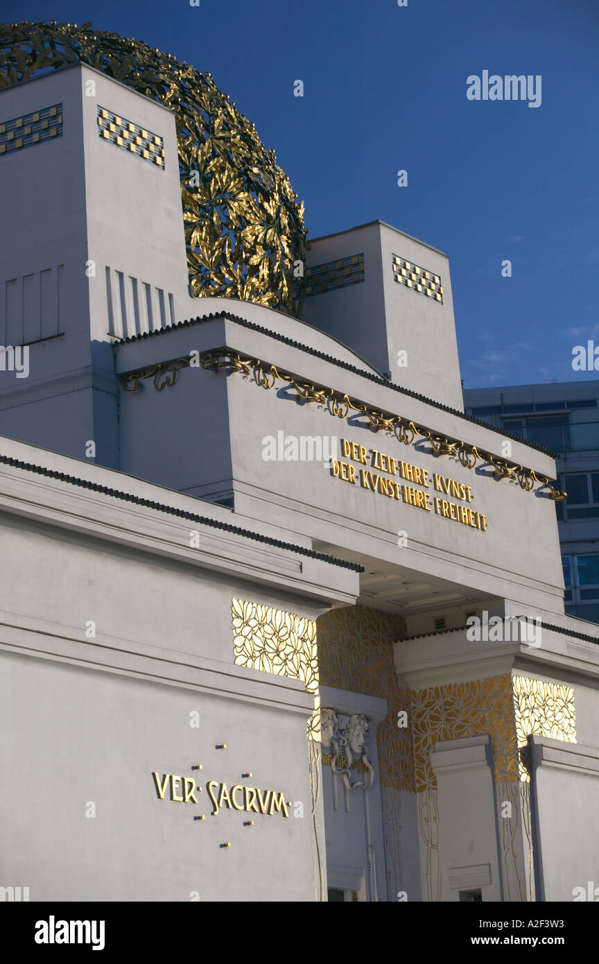 The secession building art museum -Fotos und -Bildmaterial in hoher ...