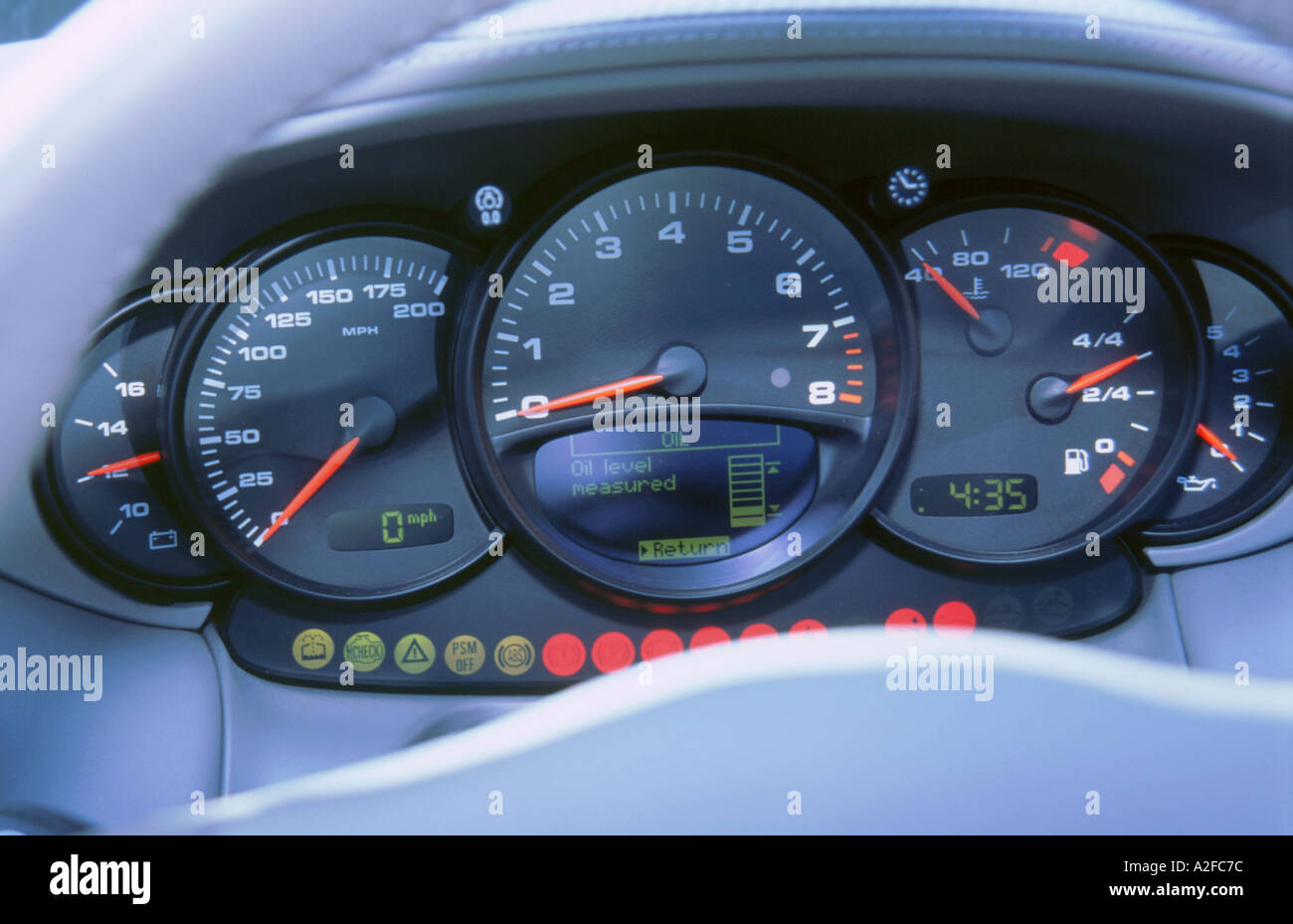 Instrumententafel instrumente -Fotos und -Bildmaterial in hoher ...