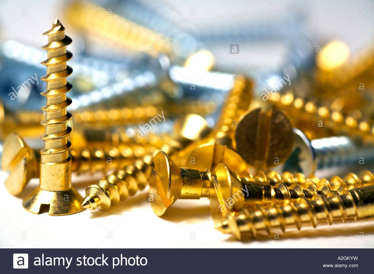 Silver screws -Fotos und -Bildmaterial in hoher Auflösung – Alamy