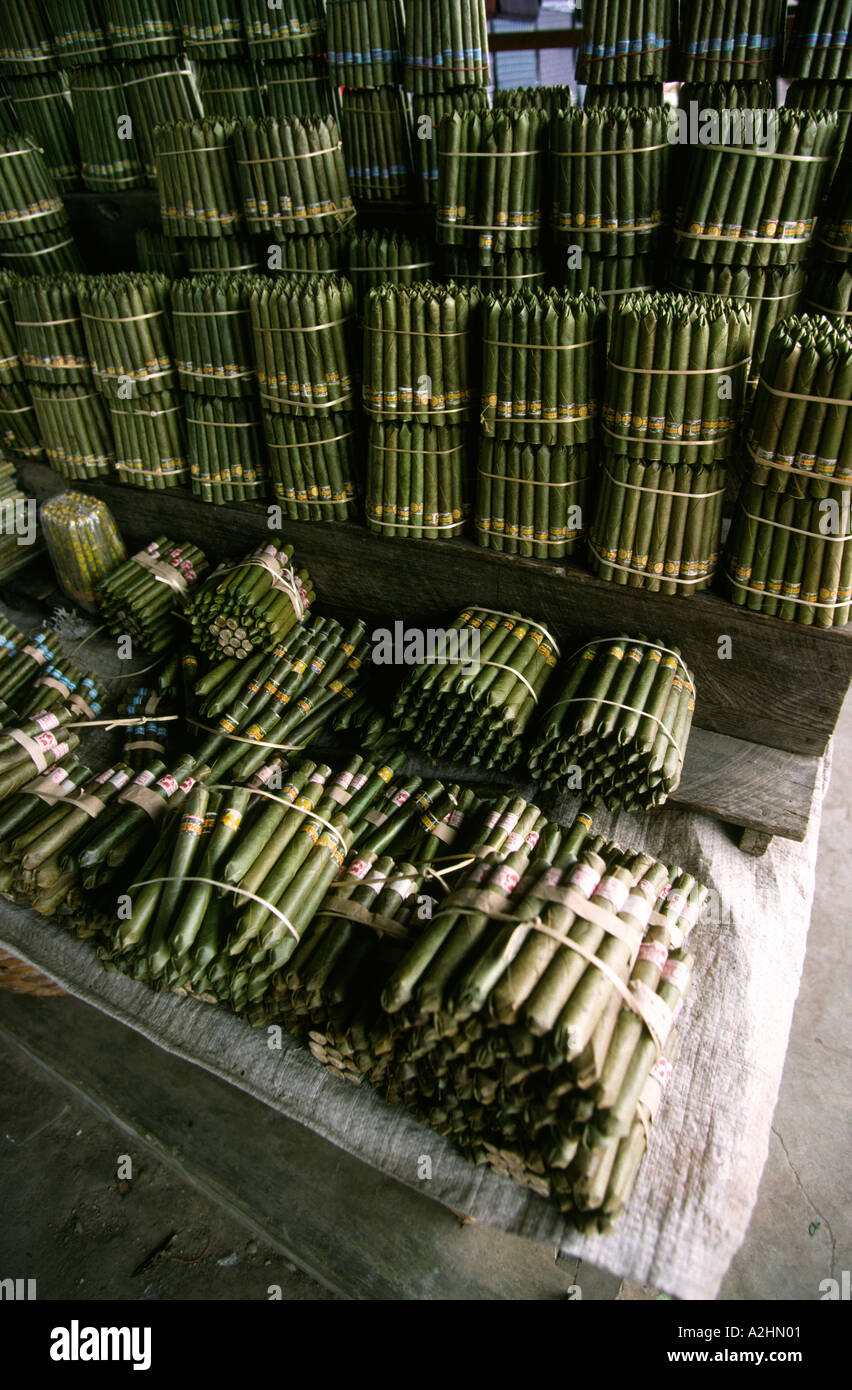 Myanmar cheroots -Fotos und -Bildmaterial in hoher Auflösung – Alamy