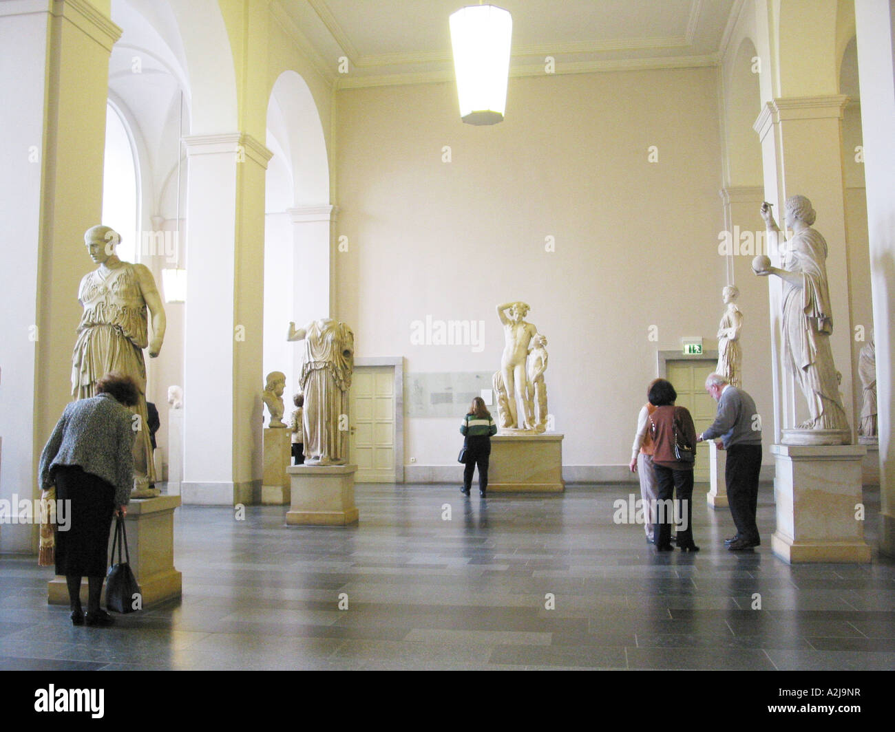 Innere des Pergamon Museum Berlin Deutschland mit zeigt der antiken ...