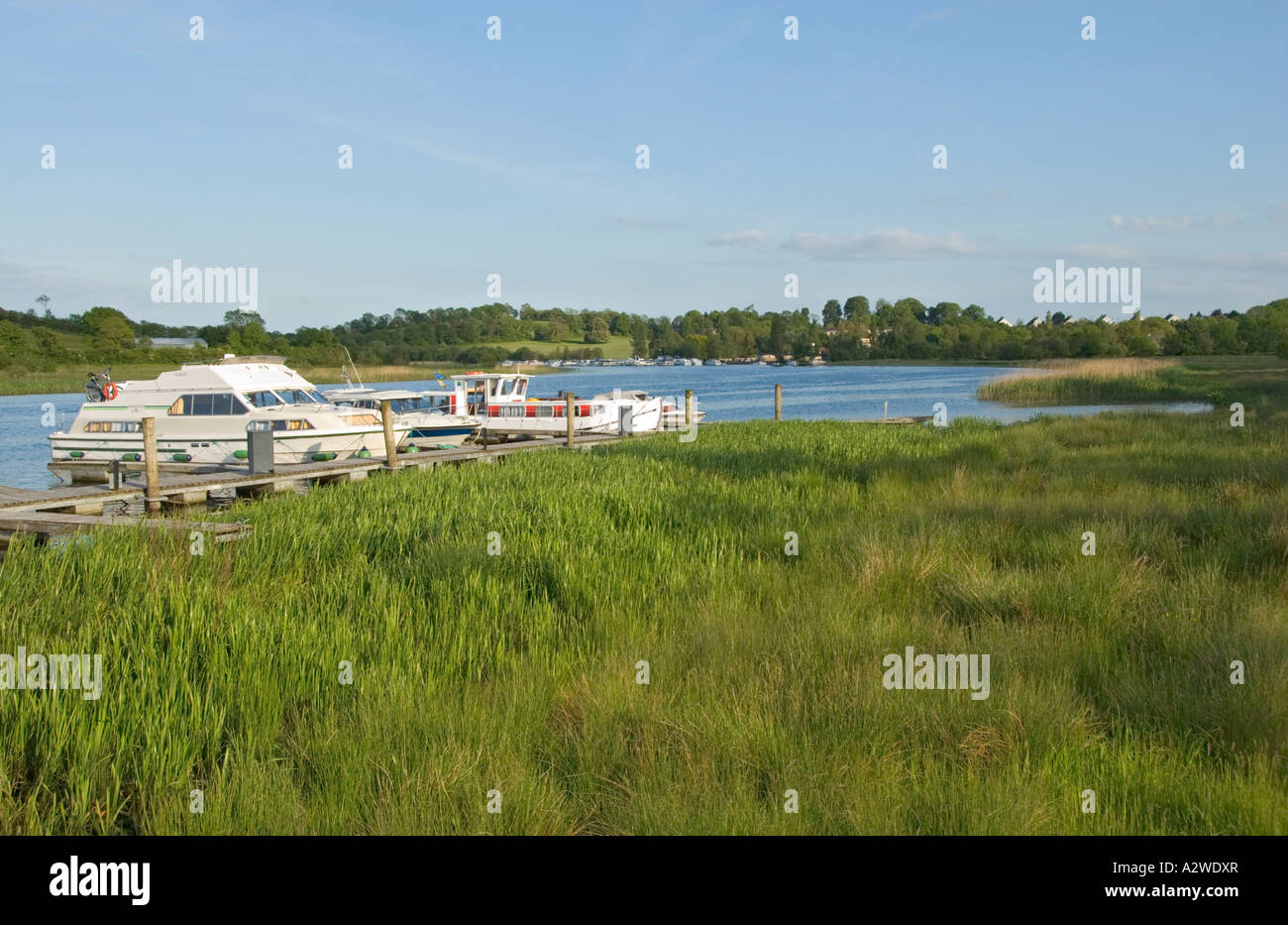 Boot fluss erne -Fotos und -Bildmaterial in hoher Auflösung – Alamy
