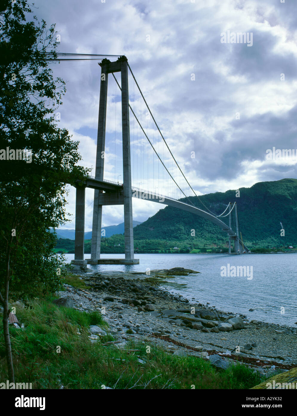 Gjemnessund Hängebrücke, Krifast, in der Nähe von Kristiansund, Møre Og ...