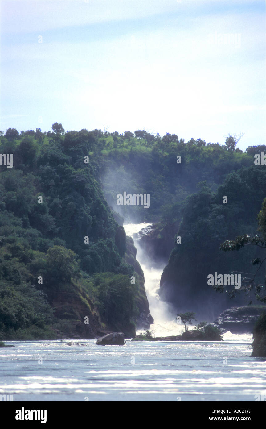 Murchison Falls nach dem Start auf dem Fluss Nil Uganda gesehen ...